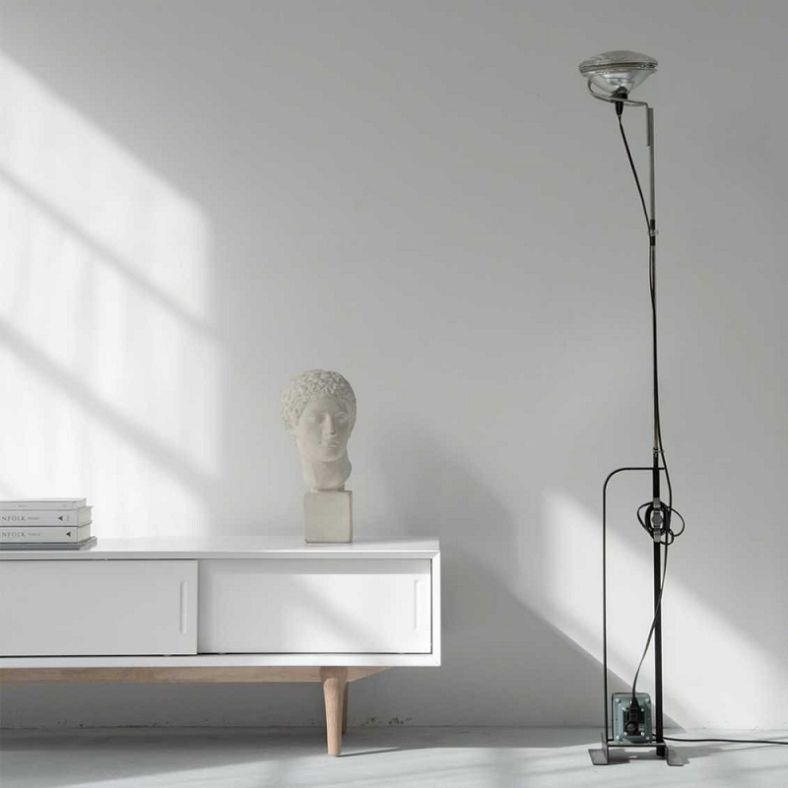 Jan van Beek | Flos Toio LED vloerlamp zwart | Eigentijds Wonen